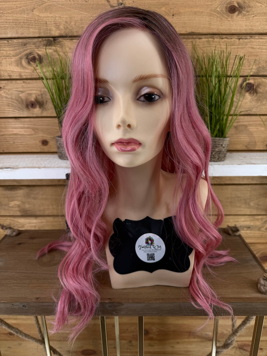 Maxwella 22" | Dusty Rosa | Twisted Wig Gently ️'d