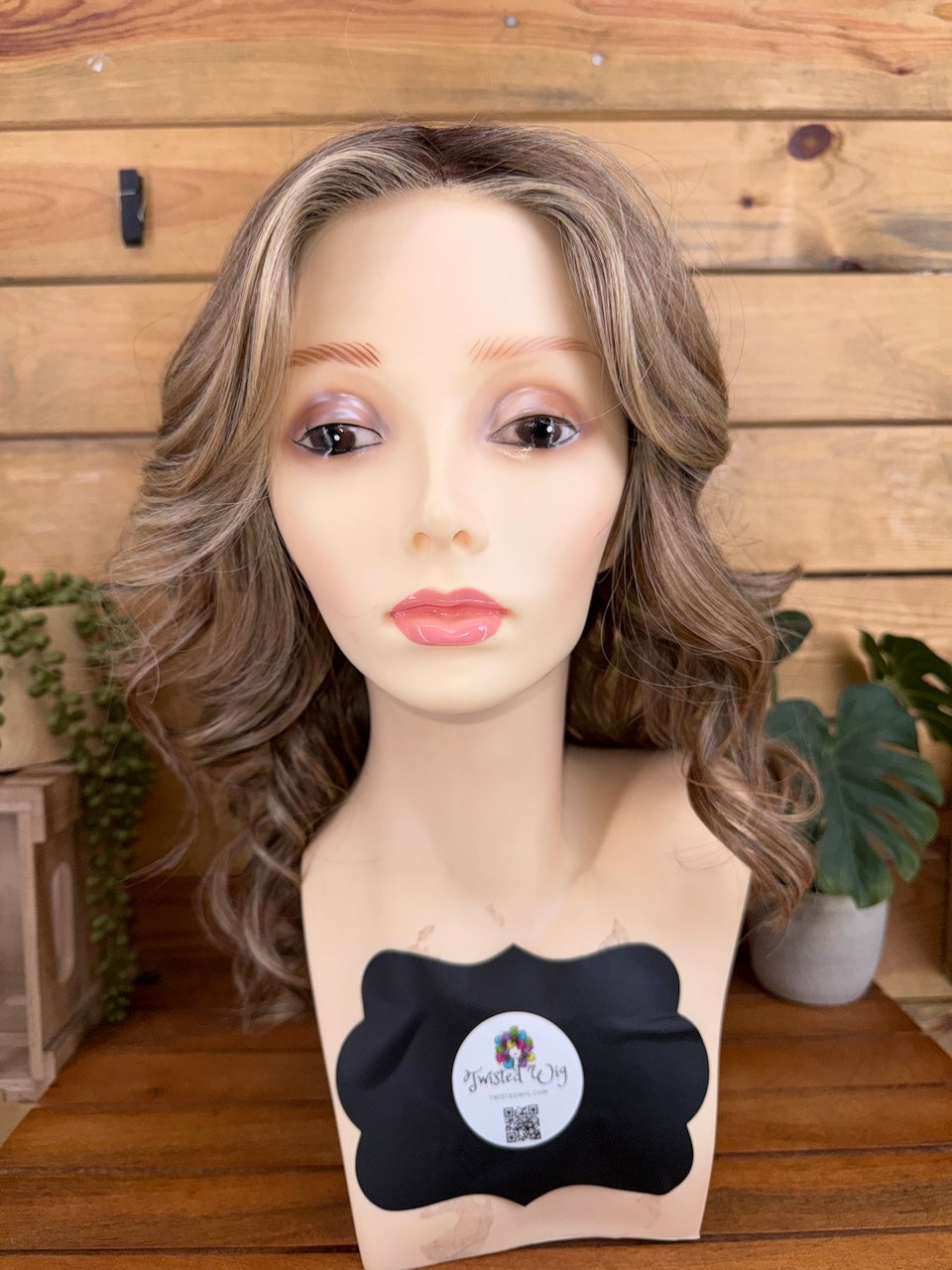 Elle | Brown Sugar Cookie-R | Twisted Wig Gently ️'d